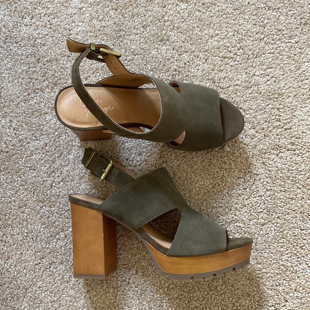 Crown Vintage Platform Block Heel - Gem